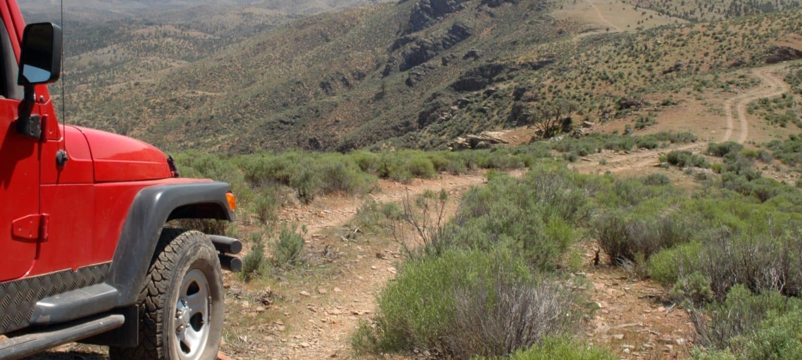 5 tips for driving on unsealed roads | sa move The RAA Magazine