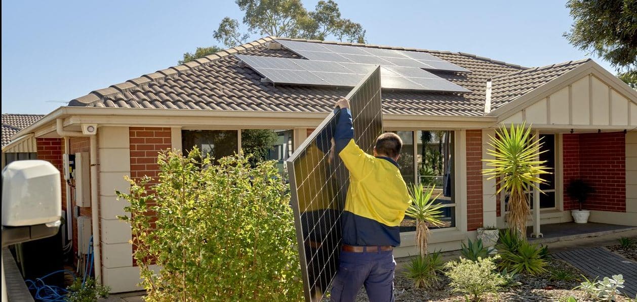 Solar sales soar in 2022-23 | sa move The RAA Magazine