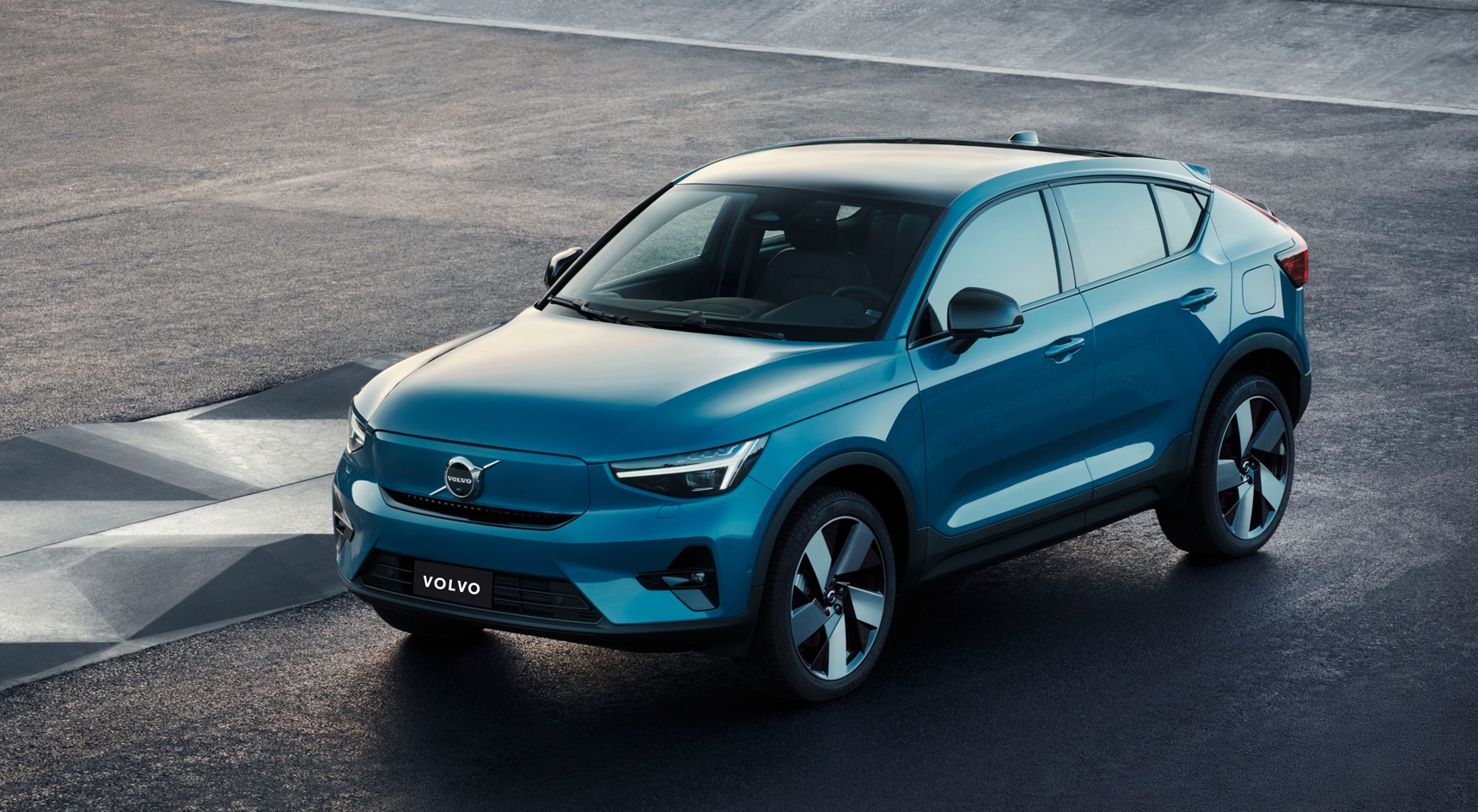 Volvo charges towards an EV future | samotor The RAA Magazine