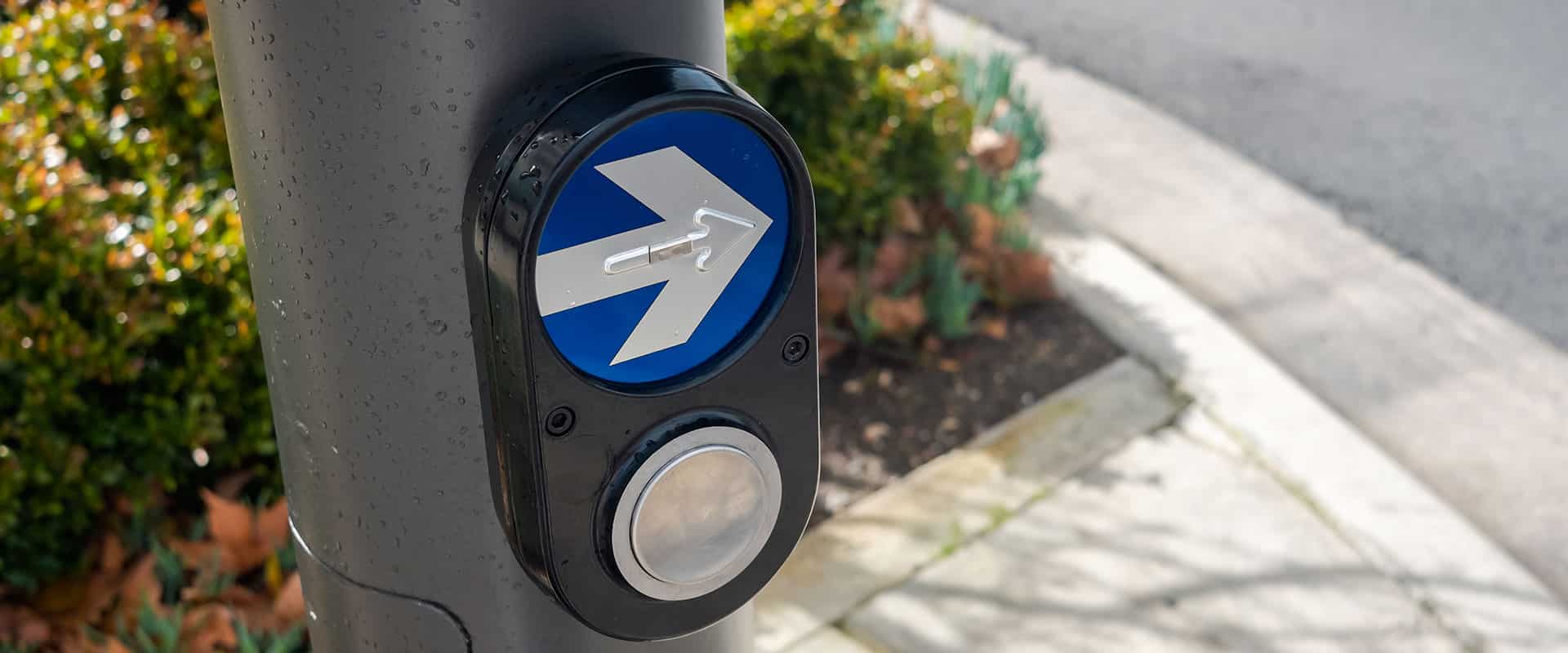 samotor | does pressing the pedestrian button multiple times work?